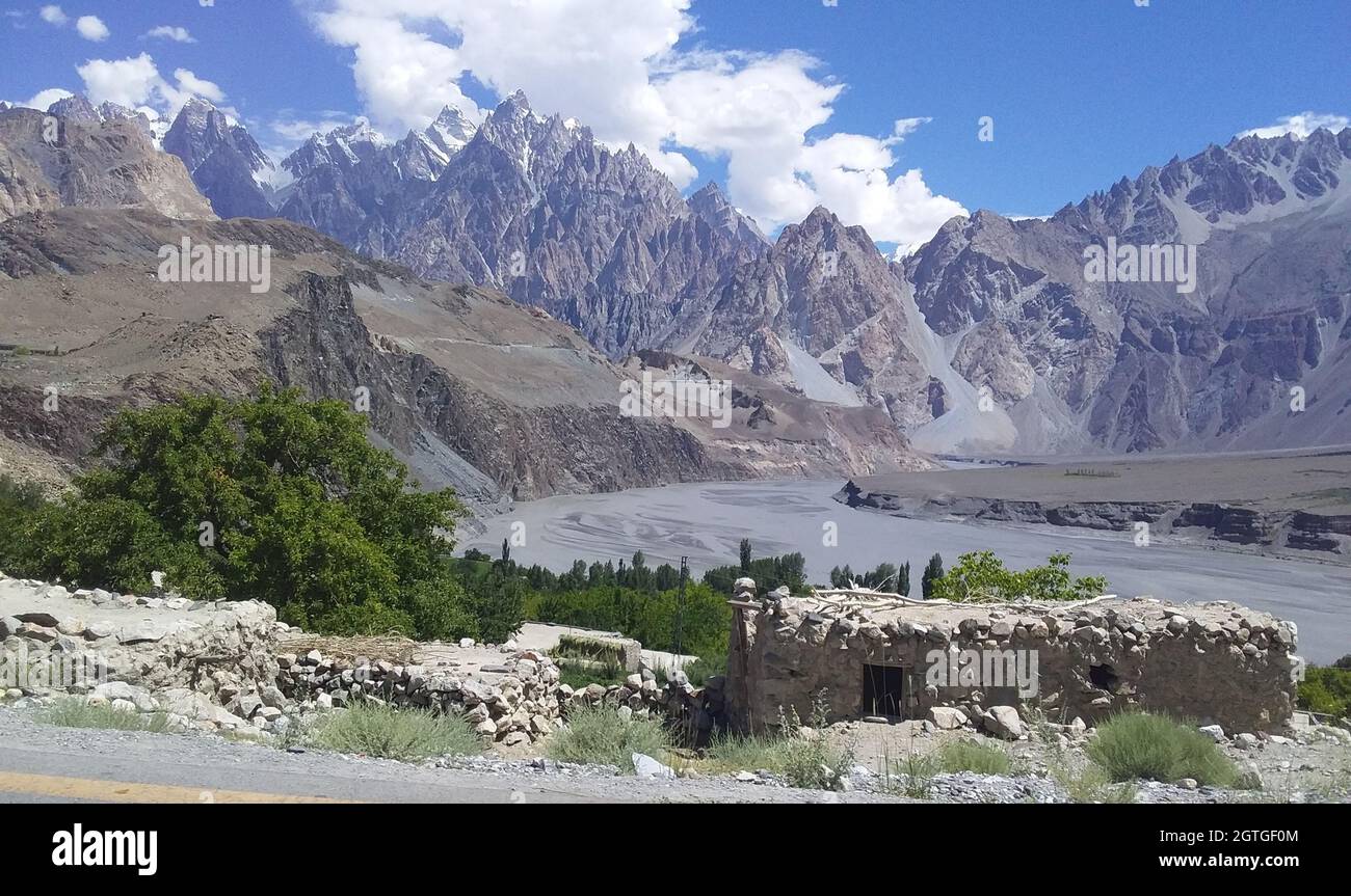 these pictures are of pakistan.its an Amazing beauty Beauty of Pakistan ...