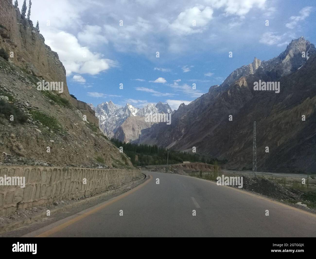 these pictures are of pakistan.its an Amazing beauty Beauty of Pakistan ...