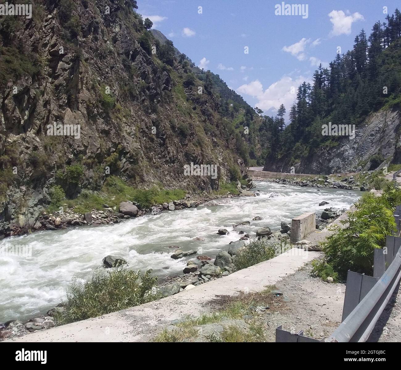 these pictures are of pakistan.its an Amazing beauty Beauty of Pakistan ...