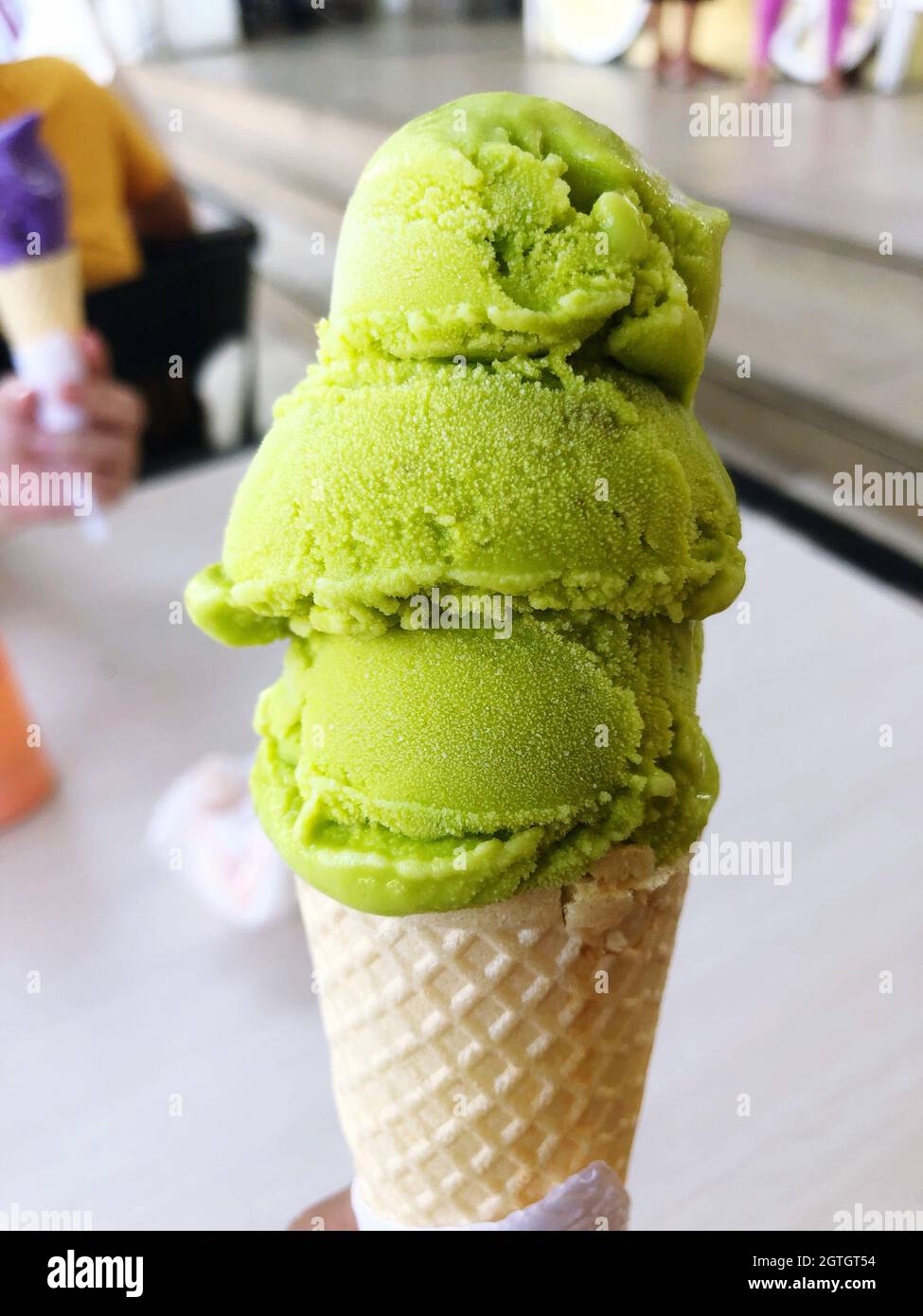 Avocado ice cream cone hi-res stock photography and images - Alamy