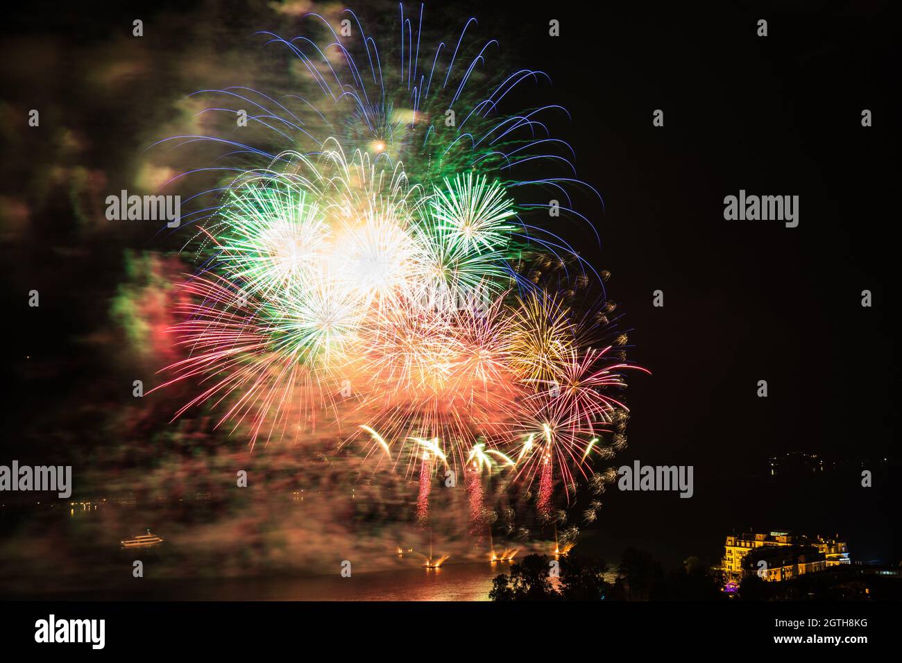 Fireworks spectacular hi-res stock photography and images - Alamy