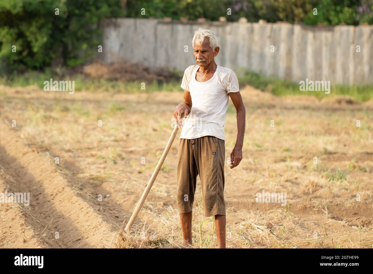 Indian shovel hi-res stock photography and images - Alamy