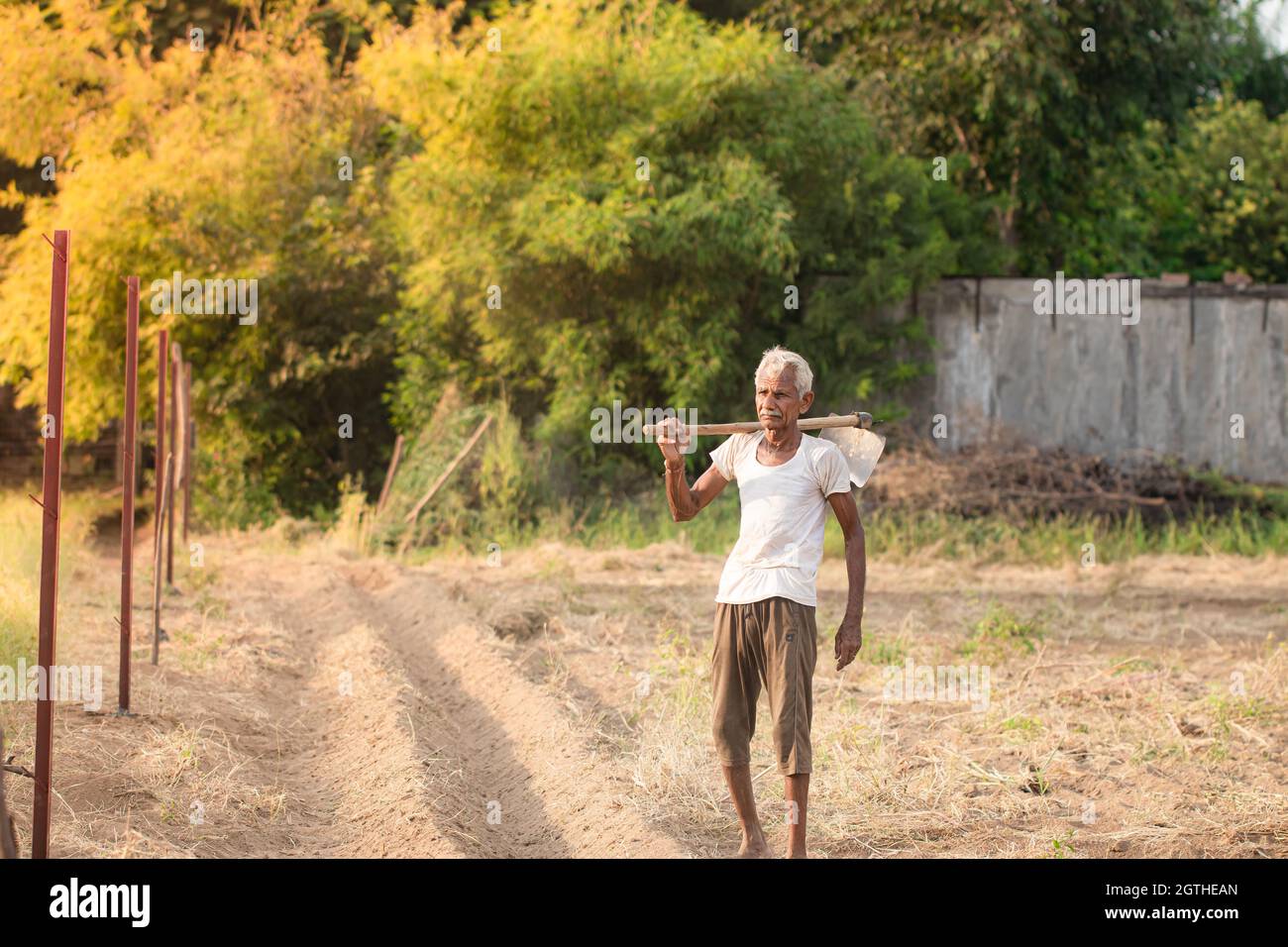 Indian shovel hi-res stock photography and images - Alamy