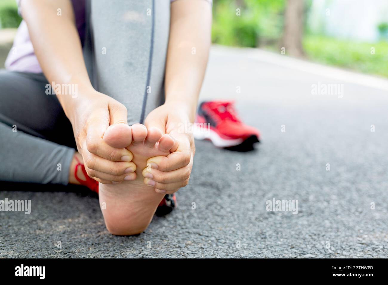 Human joint of a runner hi-res stock photography and images - Alamy