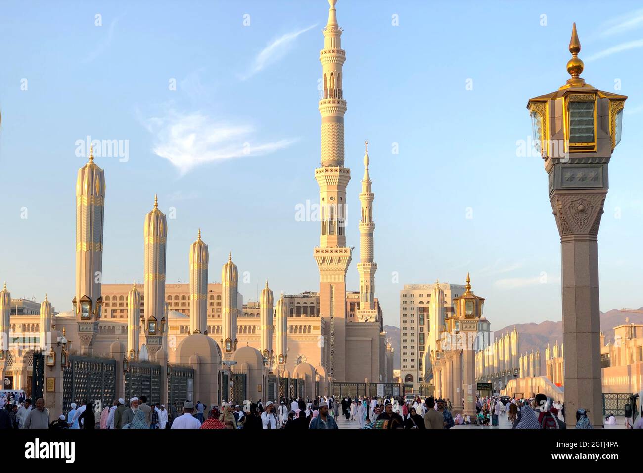Nabawi mosque architecture exterior hi-res stock photography and images ...