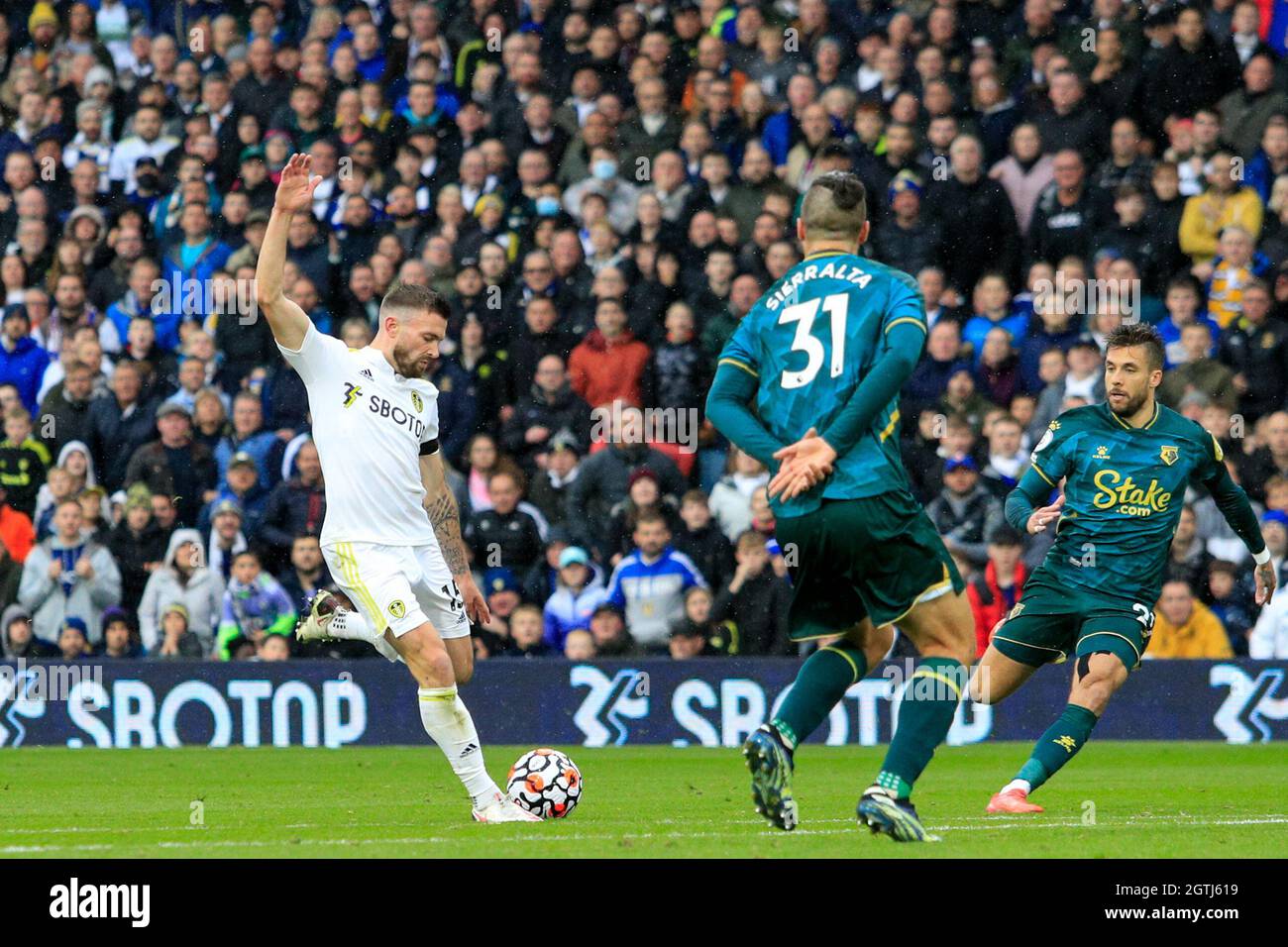 Stuart dallas leeds goal hi-res stock photography and images - Alamy