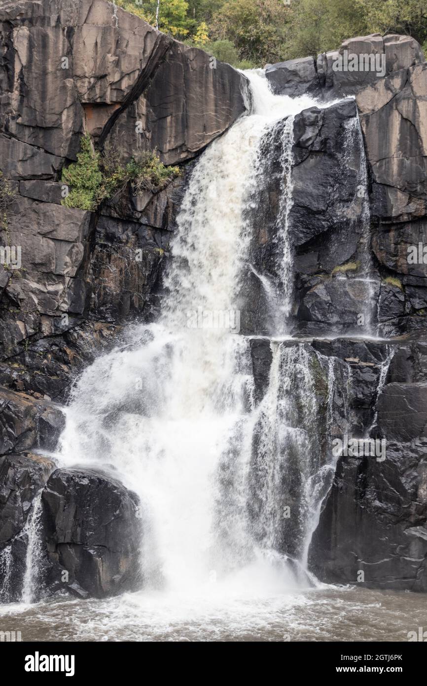 partridge falls is located just south of the US/Canada border near ...