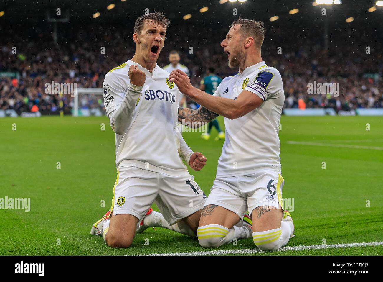 Diego Llorente #14 of Leeds United celebrates his goal and makes the ...