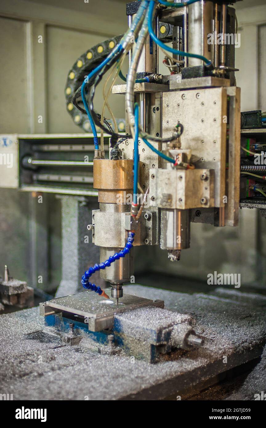 Metal engraving hi-res stock photography and images - Alamy