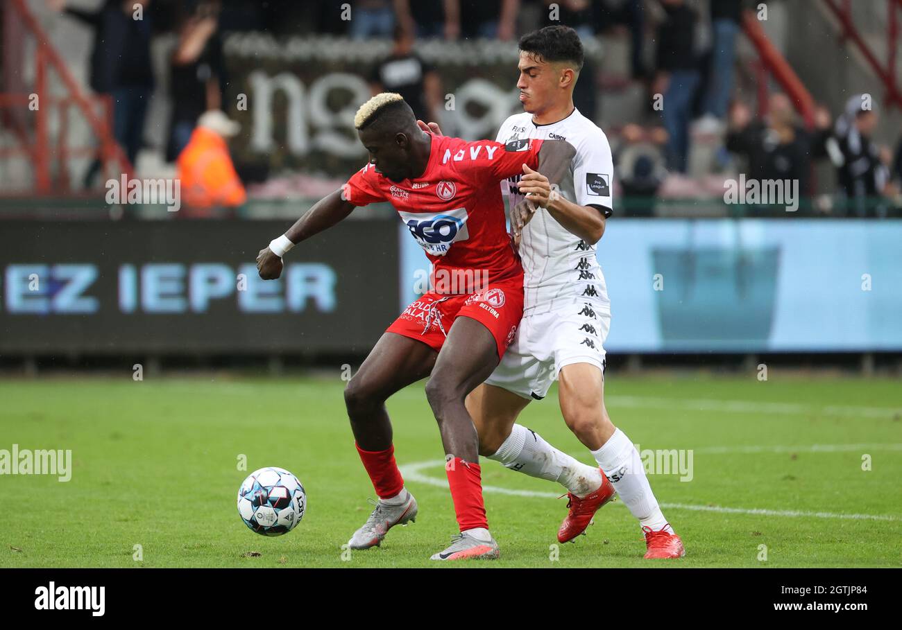 Habib gueye hi-res stock photography and images - Alamy