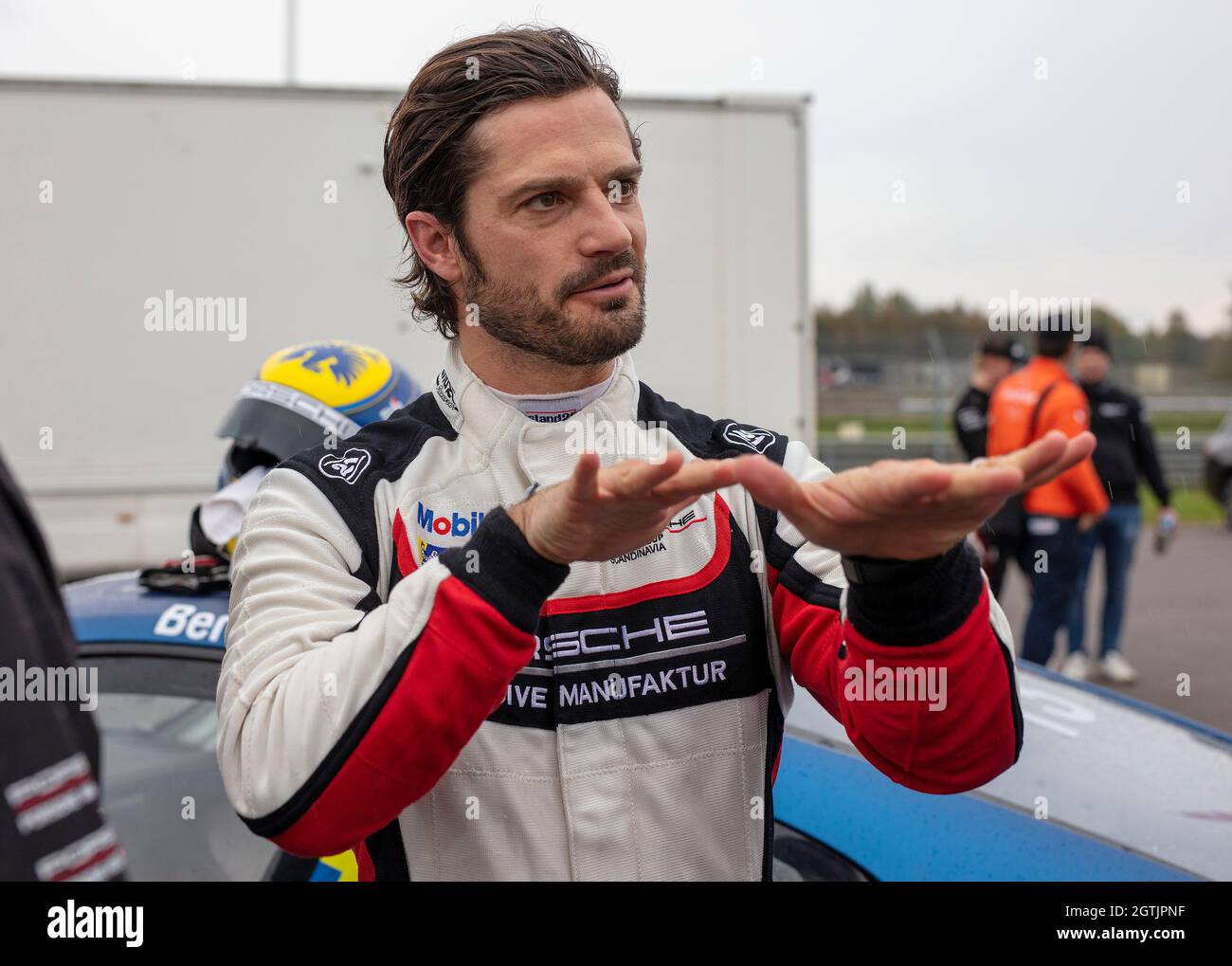 MANTORP 20211002 Sweden's Prince Carl Philip takes part in the last leg ...