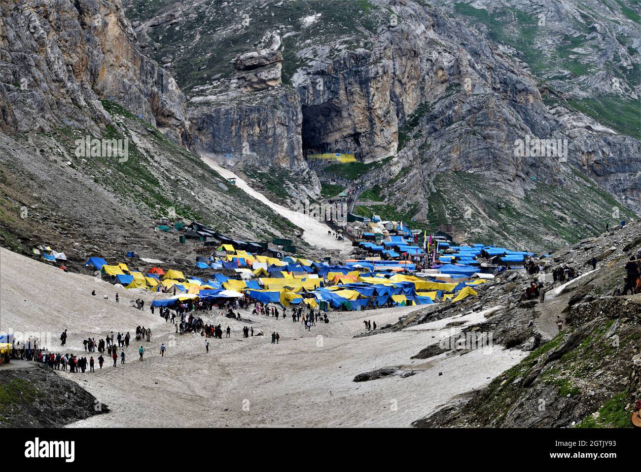 Amarnath cave hi-res stock photography and images - Alamy
