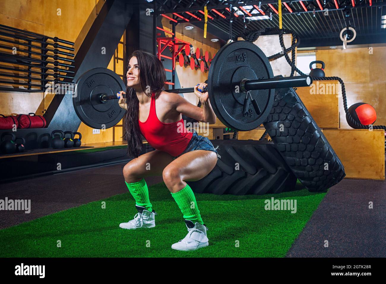 Well build women hi-res stock photography and images - Alamy