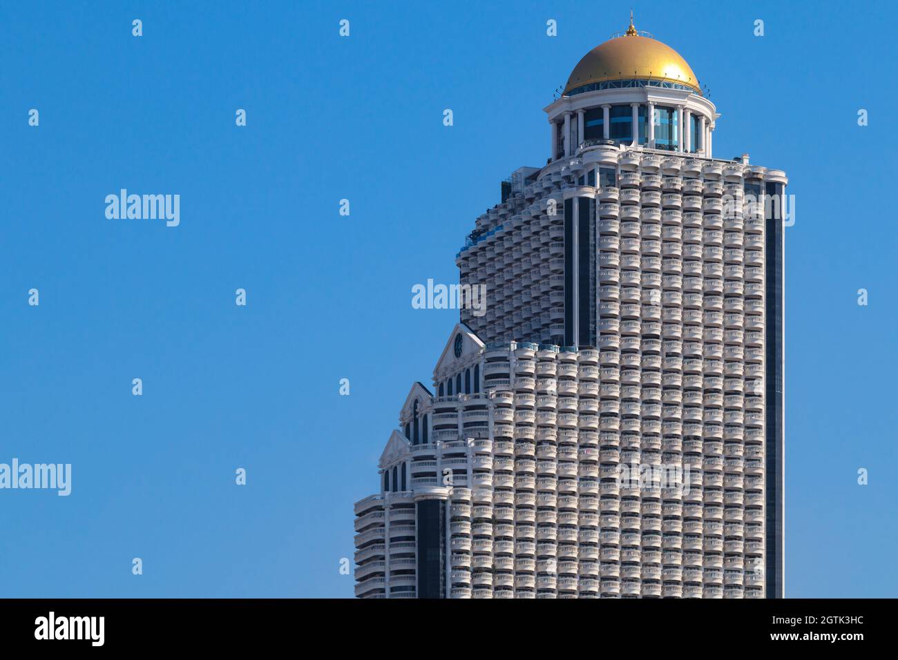 Bang rak bangkok silom road hi-res stock photography and images - Alamy