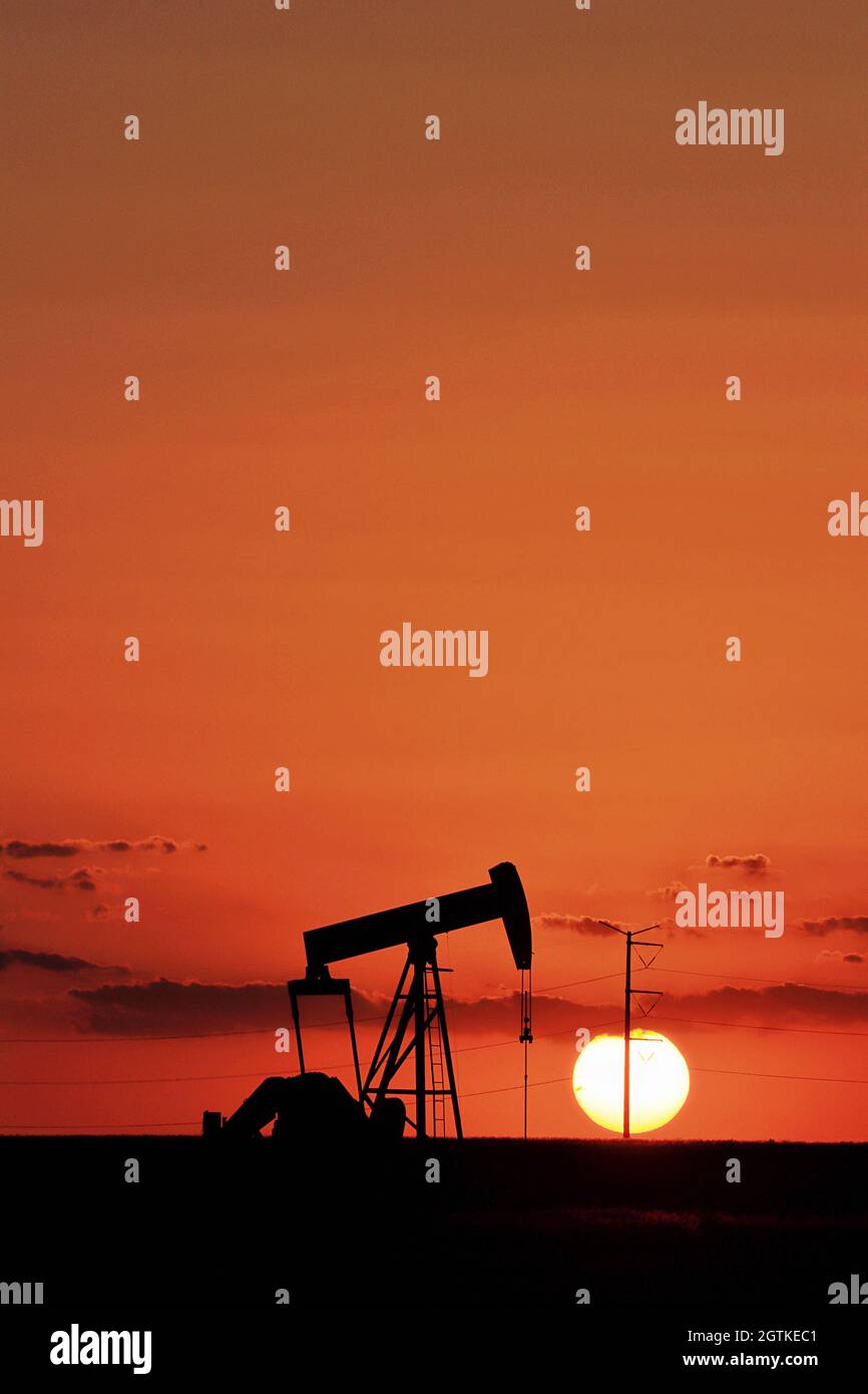 Permian basin oil well hi-res stock photography and images - Alamy