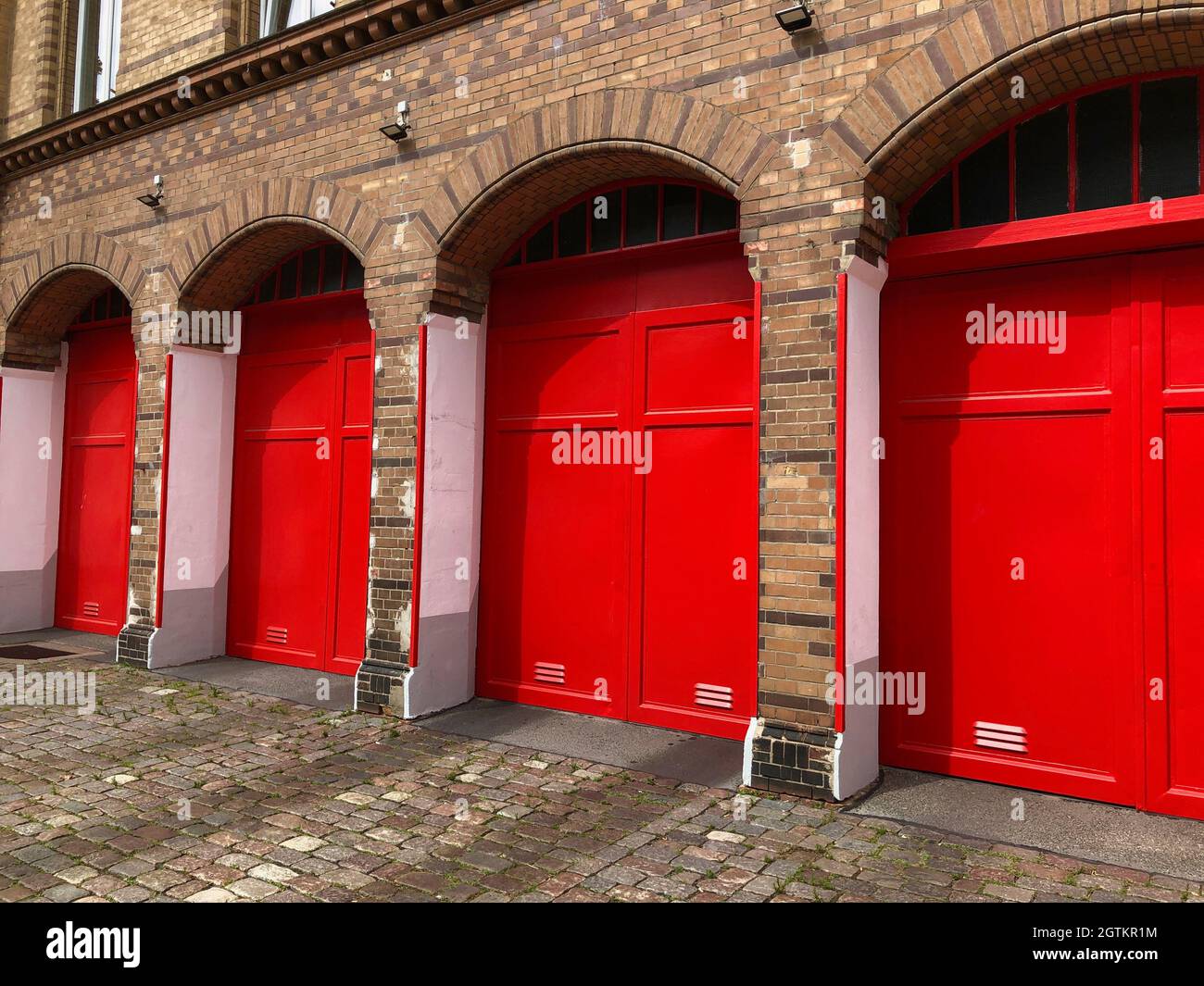 Berlin garage doors hi-res stock photography and images - Alamy