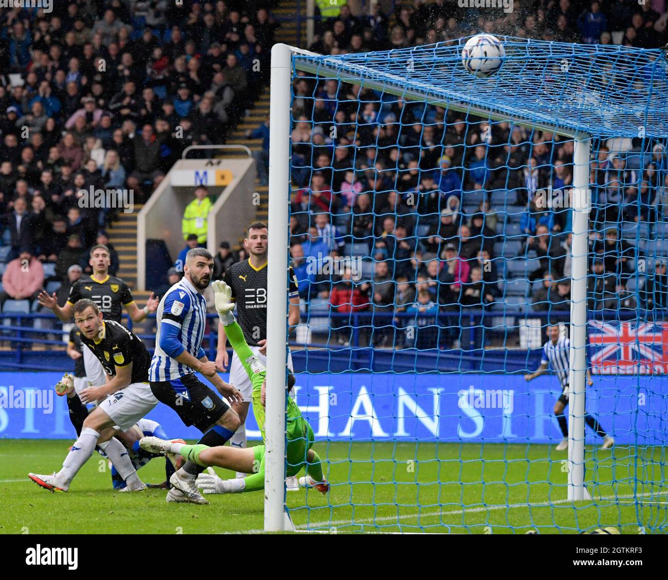 Sheffield, UK. 02nd Oct, 2021. Callum Paterson #13 of Sheffield ...