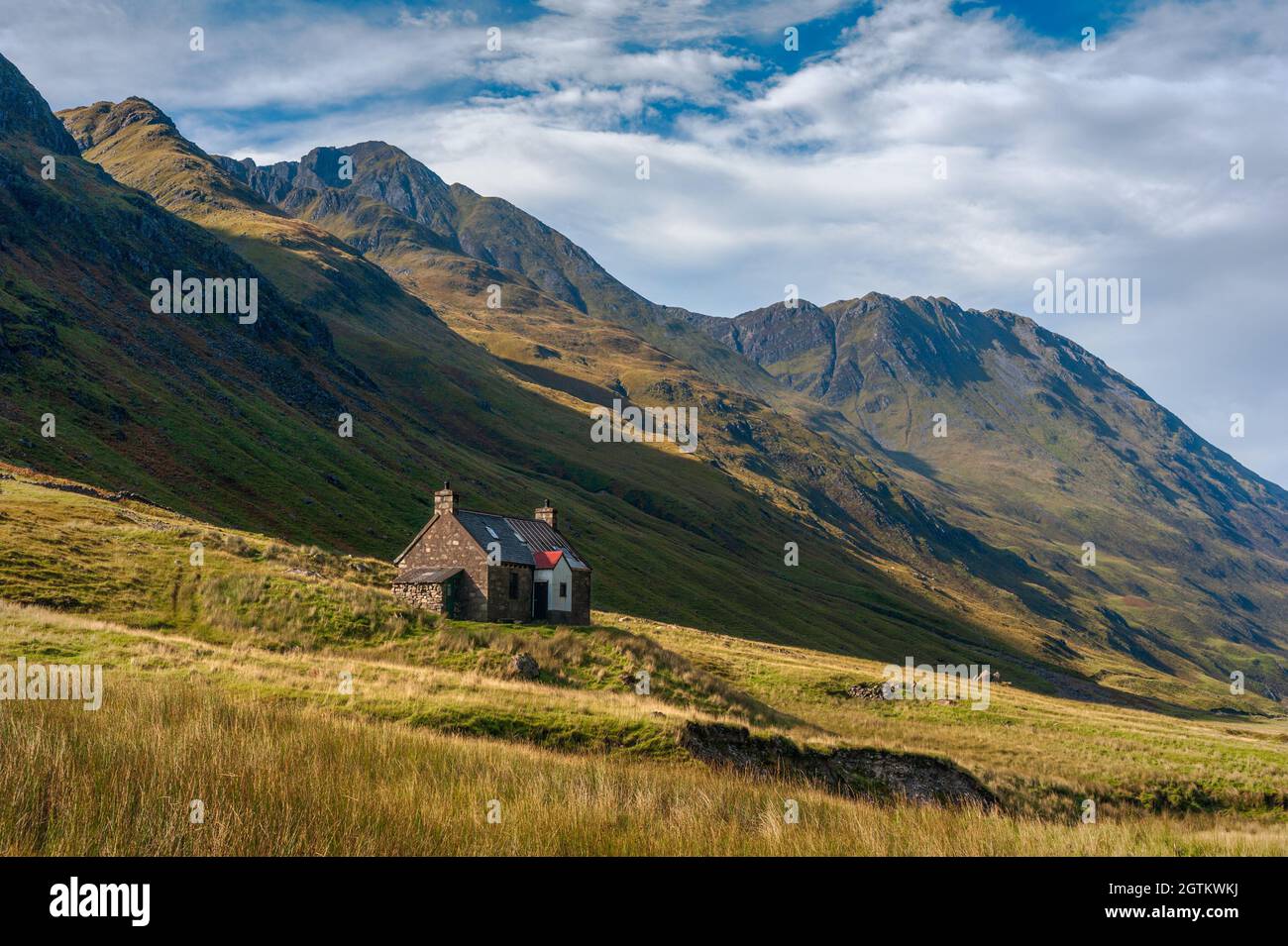 The Hadden-Woodburn Memorial Hut a mountain Bothy in Glenlicht, Kintail ...