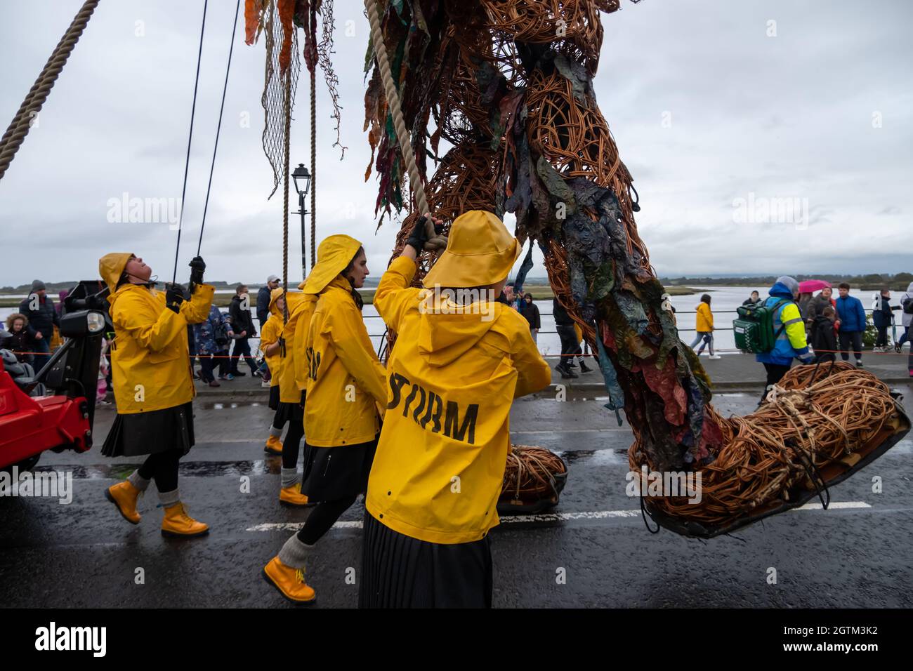 Irvine, Scotland, UK. 2nd October, 2021. A ten metre tall giant puppet ...