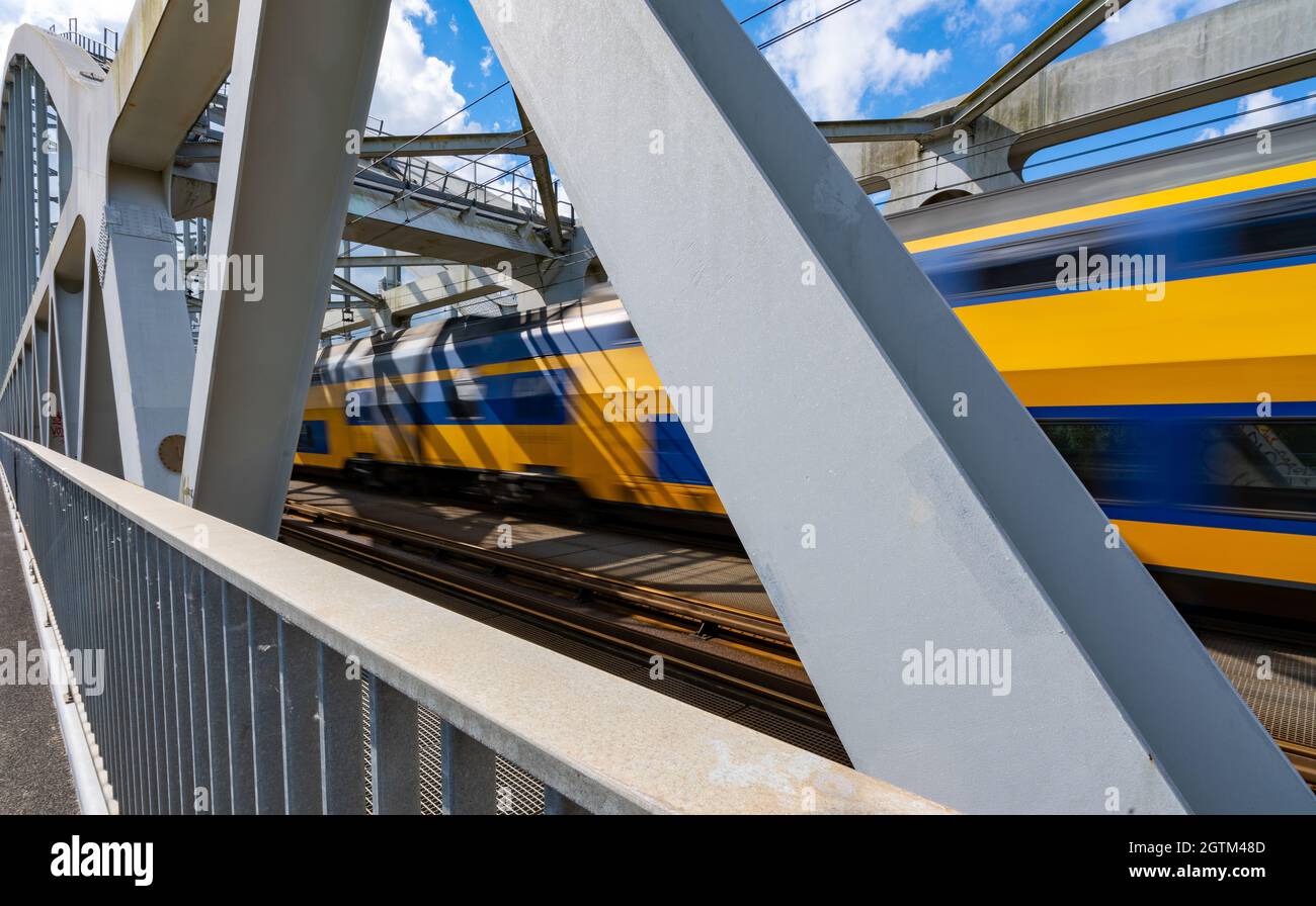 Iron girders under railway bridge hi-res stock photography and images ...
