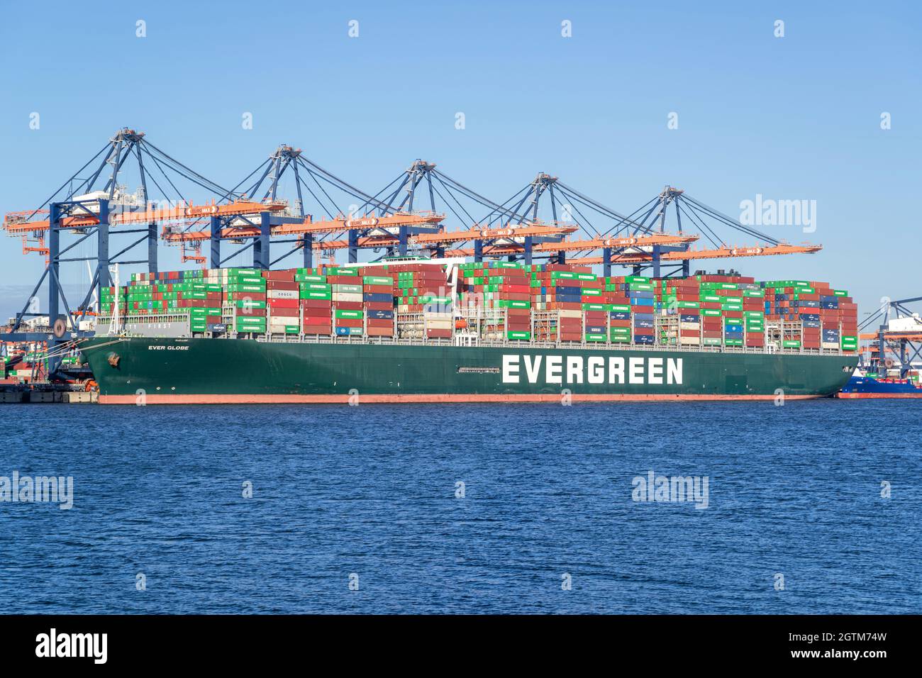 Evergreen container terminal hi-res stock photography and images - Alamy
