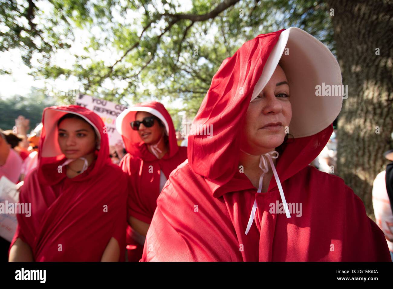 Handmaids tale costumes hi-res stock photography and images - Alamy