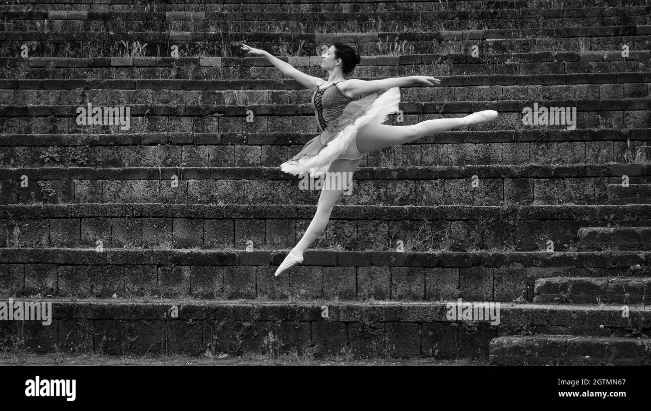 Black brick laying Black and White Stock Photos & Images - Alamy