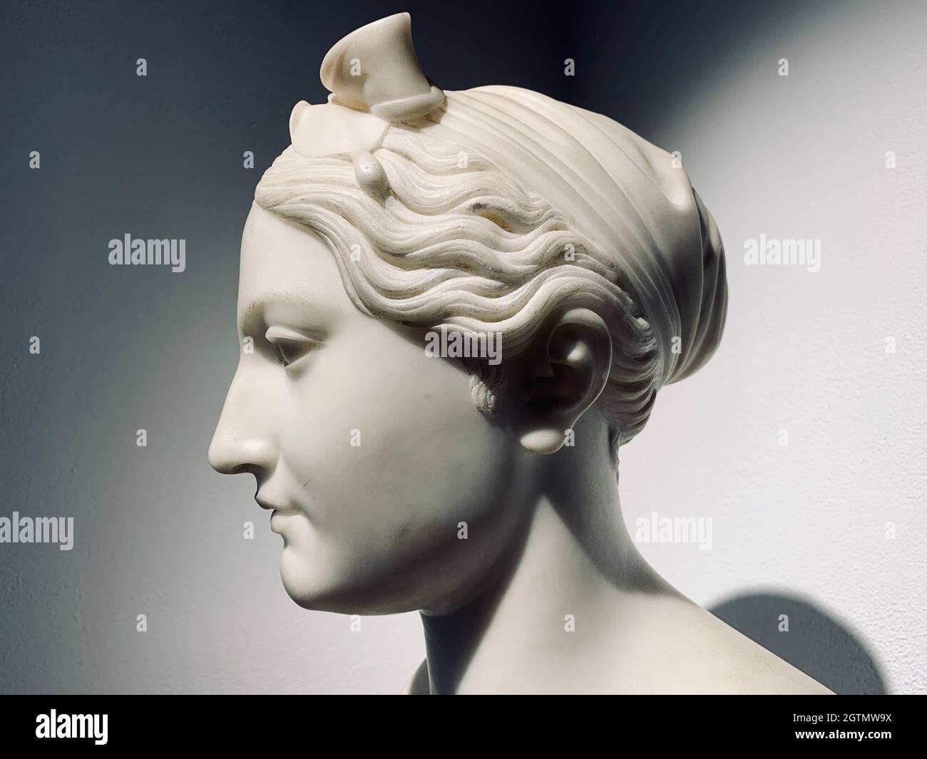 Head shot headshot portrait classical hi-res stock photography and ...