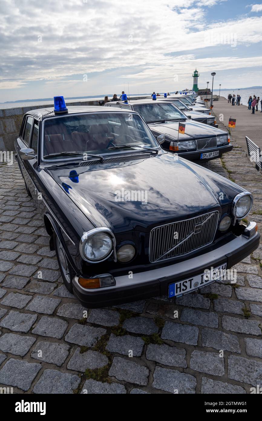 White volvo hi-res stock photography and images - Alamy