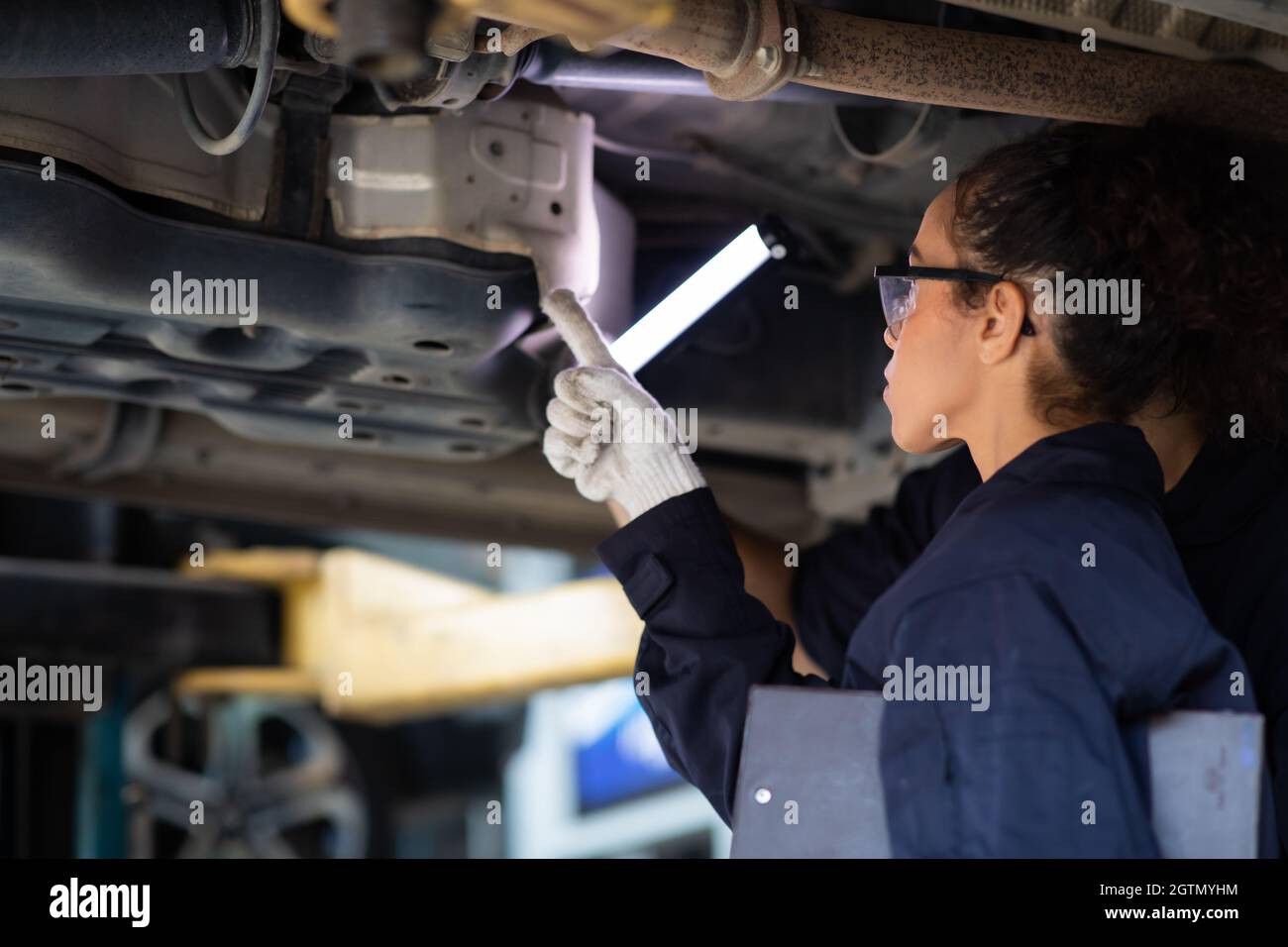Auto factory pointing hi-res stock photography and images - Alamy