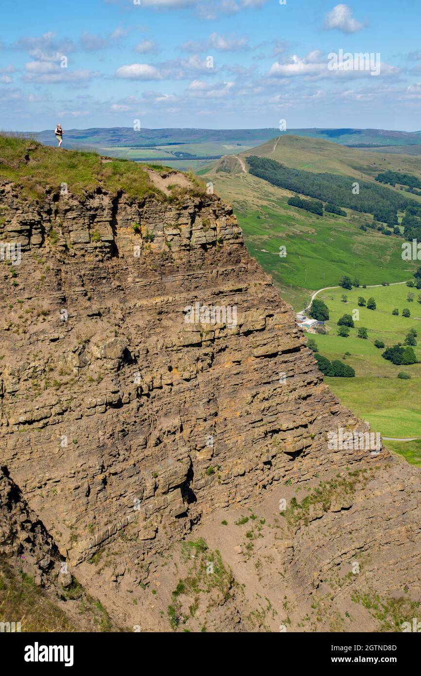 Mam Tor peak in the Peak District National Park, Derbyshire Stock Photo ...