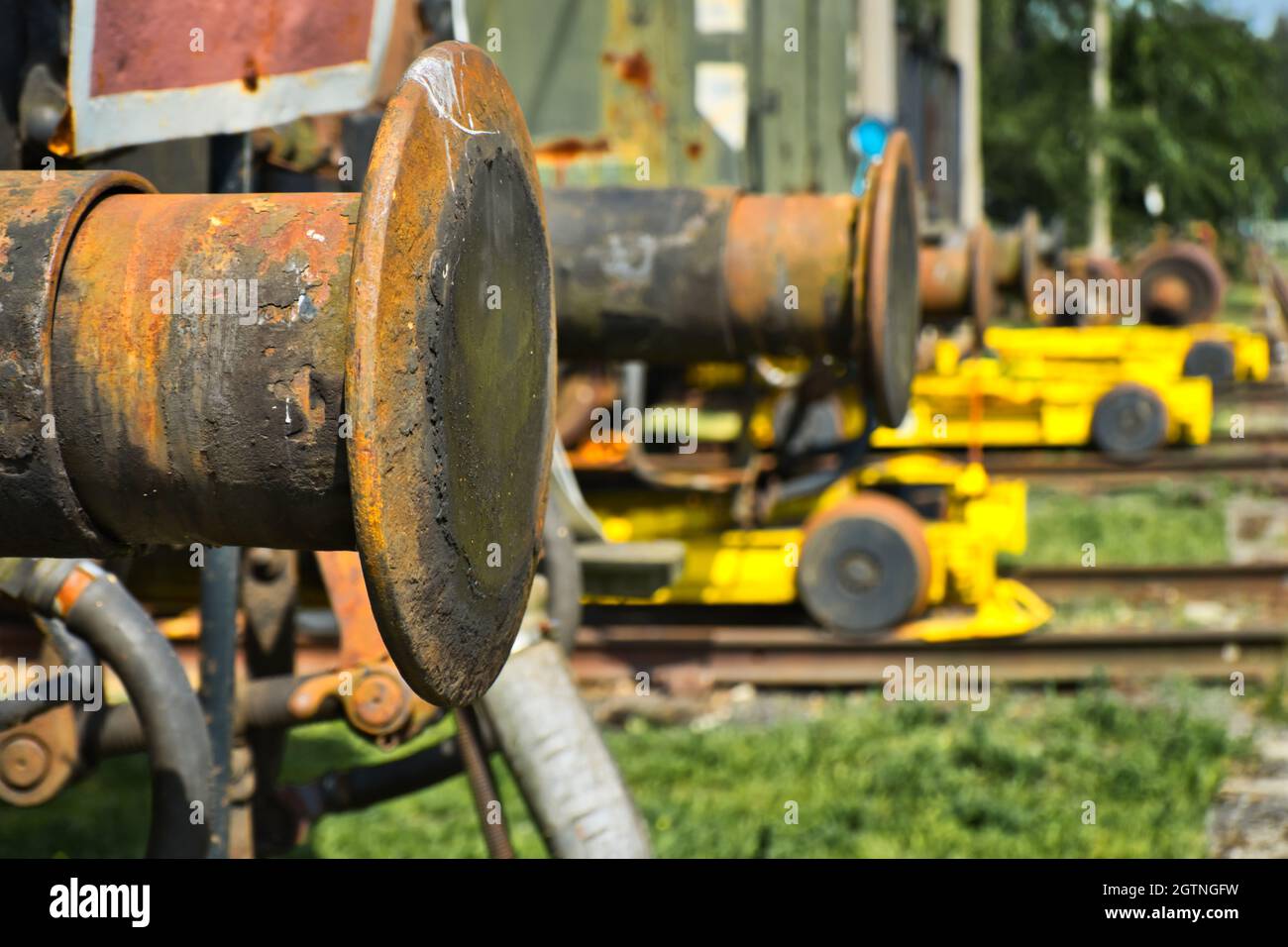 Vintage steam train carriage coupling hi-res stock photography and ...