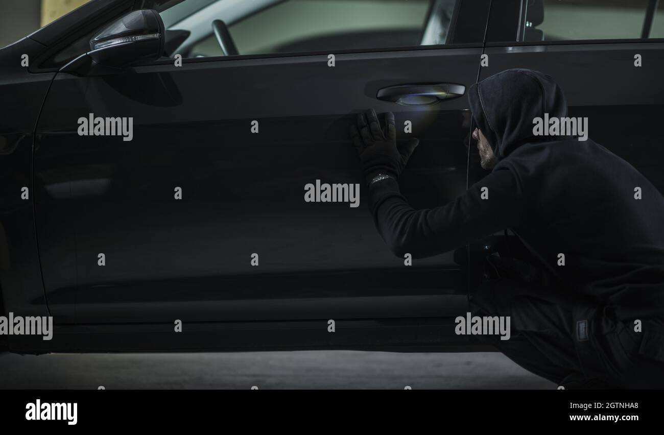 Car jacking hi-res stock photography and images - Alamy