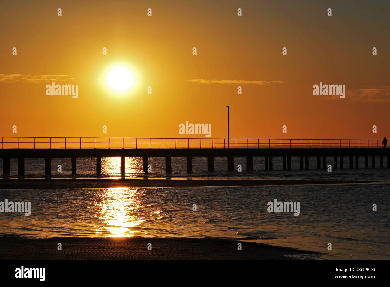 Rosebud pier hi-res stock photography and images - Alamy