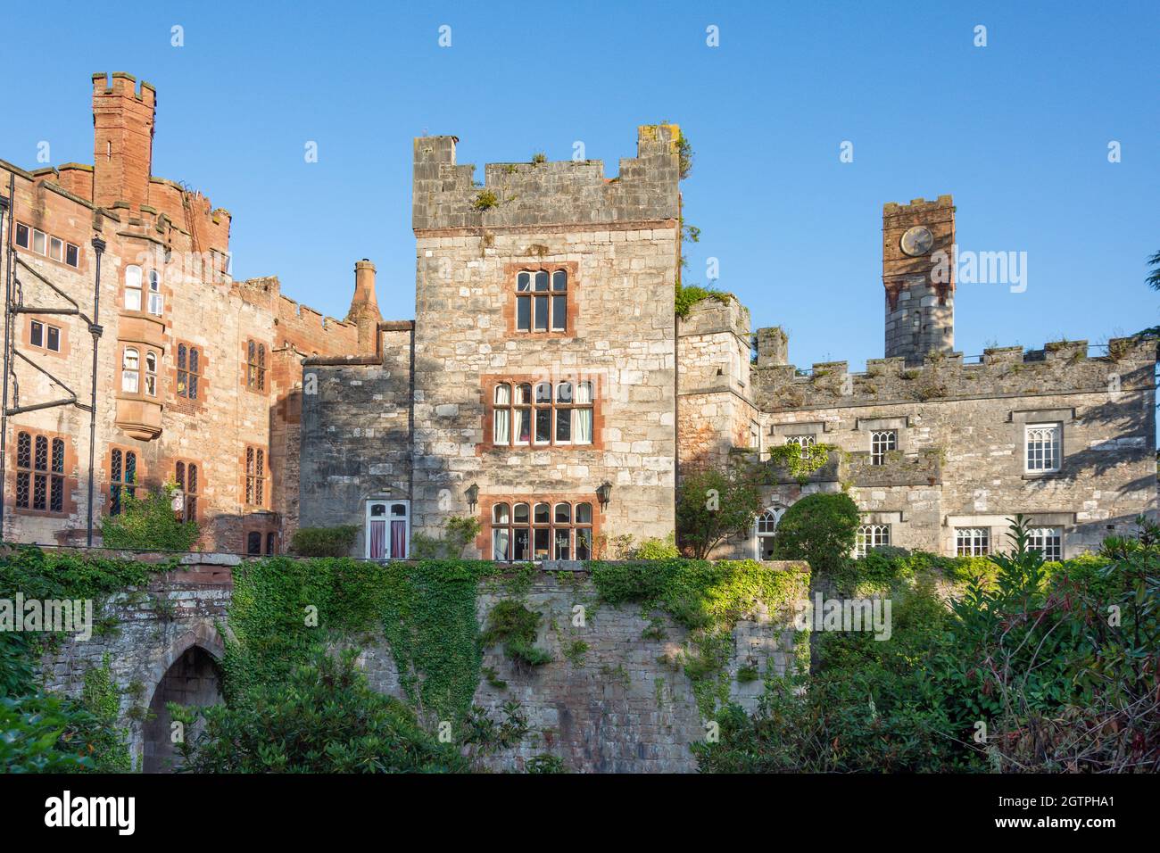 Castell medieval hi-res stock photography and images - Alamy
