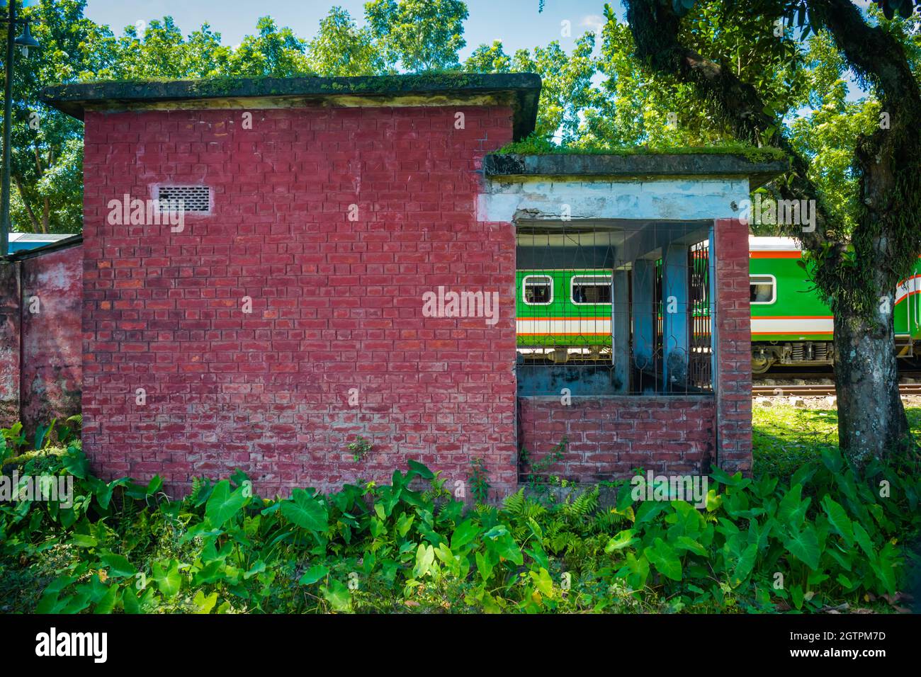 Kulaura Railway Station Stock Photo - Alamy