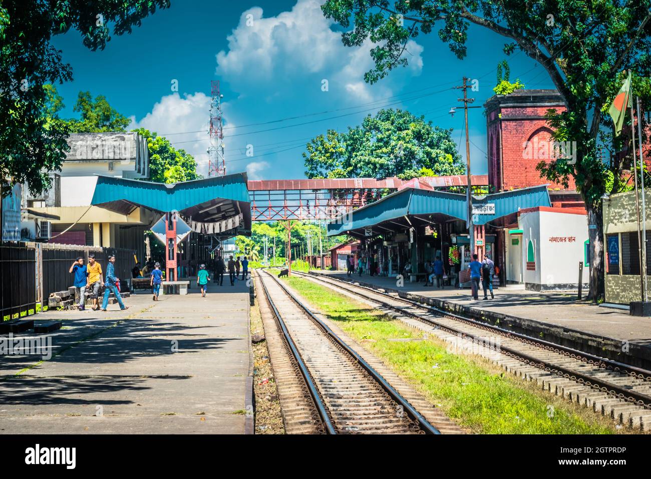 Kulaura Railway Station Stock Photo - Alamy