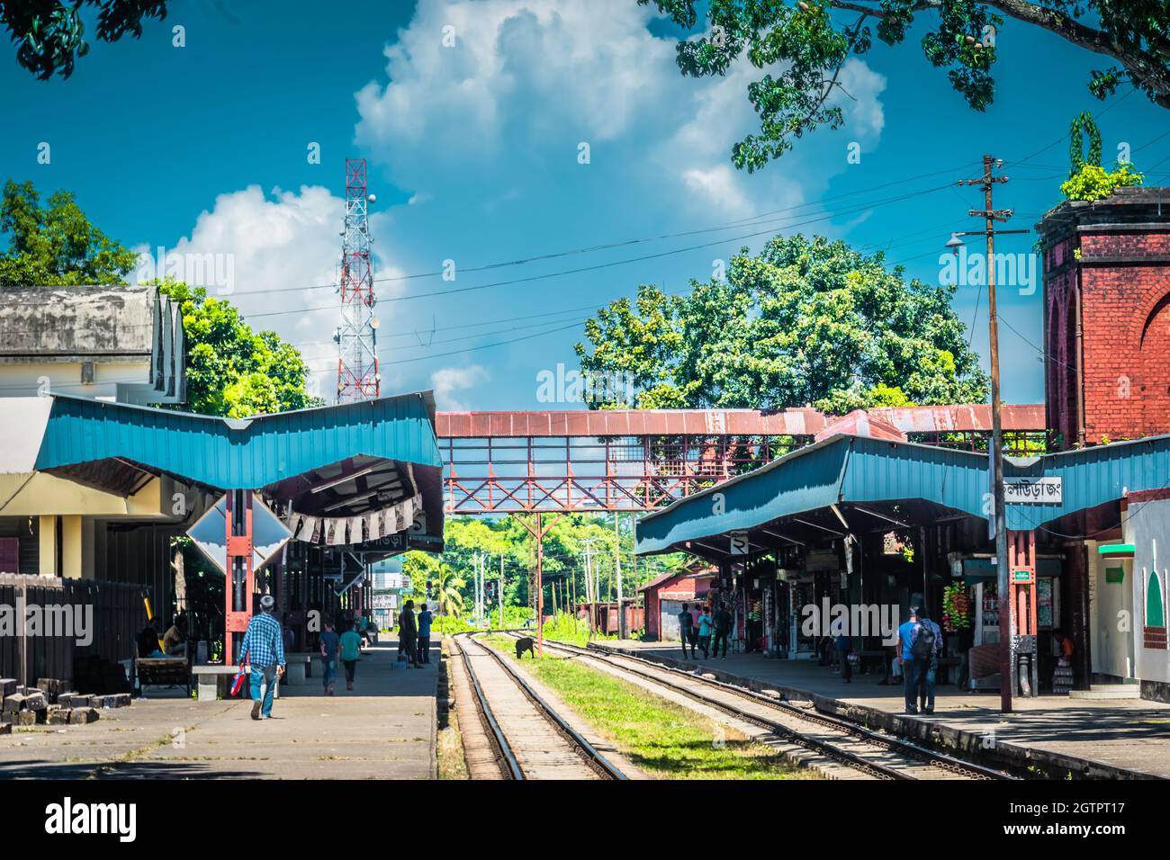 Kulaura Railway Station Stock Photo - Alamy