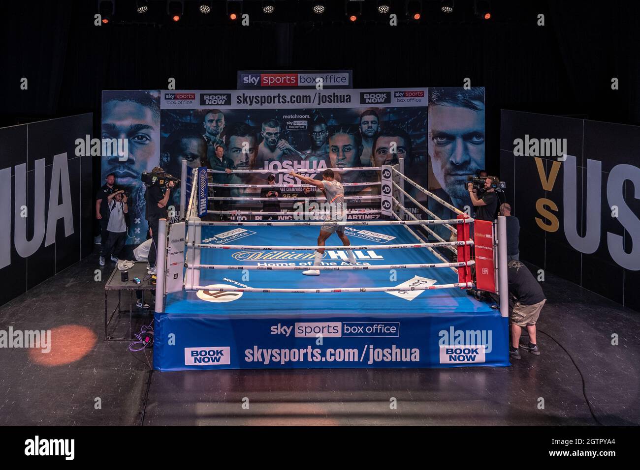 Anthony joshua hi-res stock photography and images - Alamy