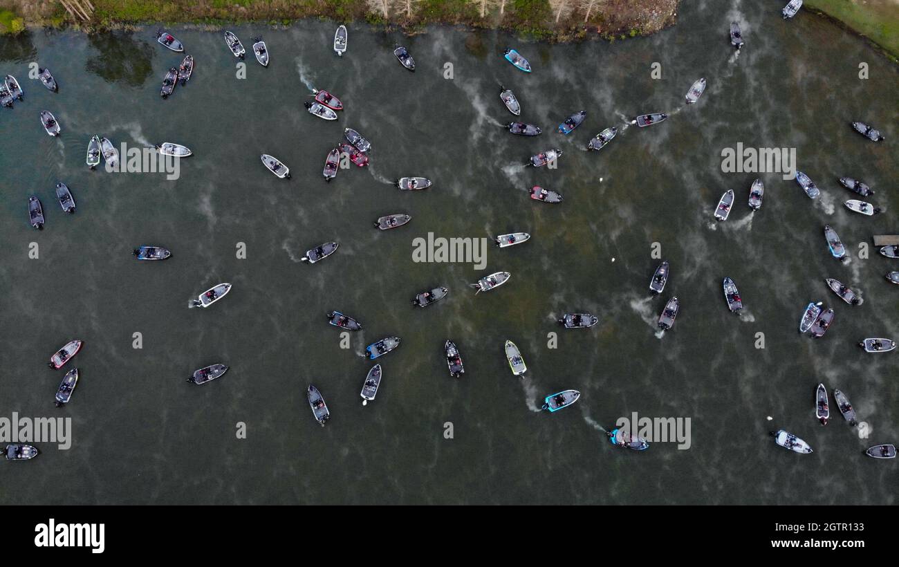 Aerial view of boats chaotically floating around the sea Stock Photo ...