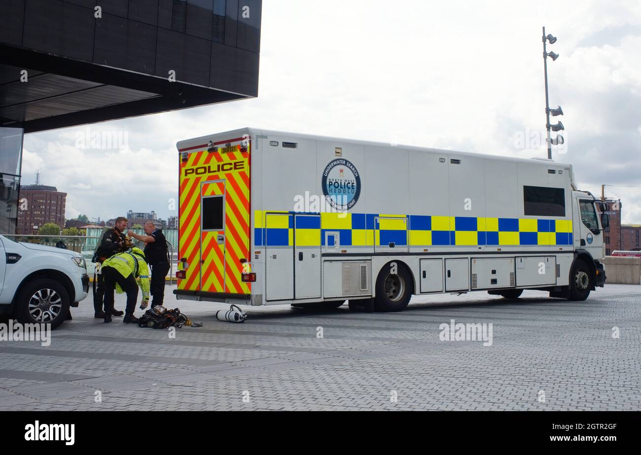 Marine unitl hi-res stock photography and images - Alamy