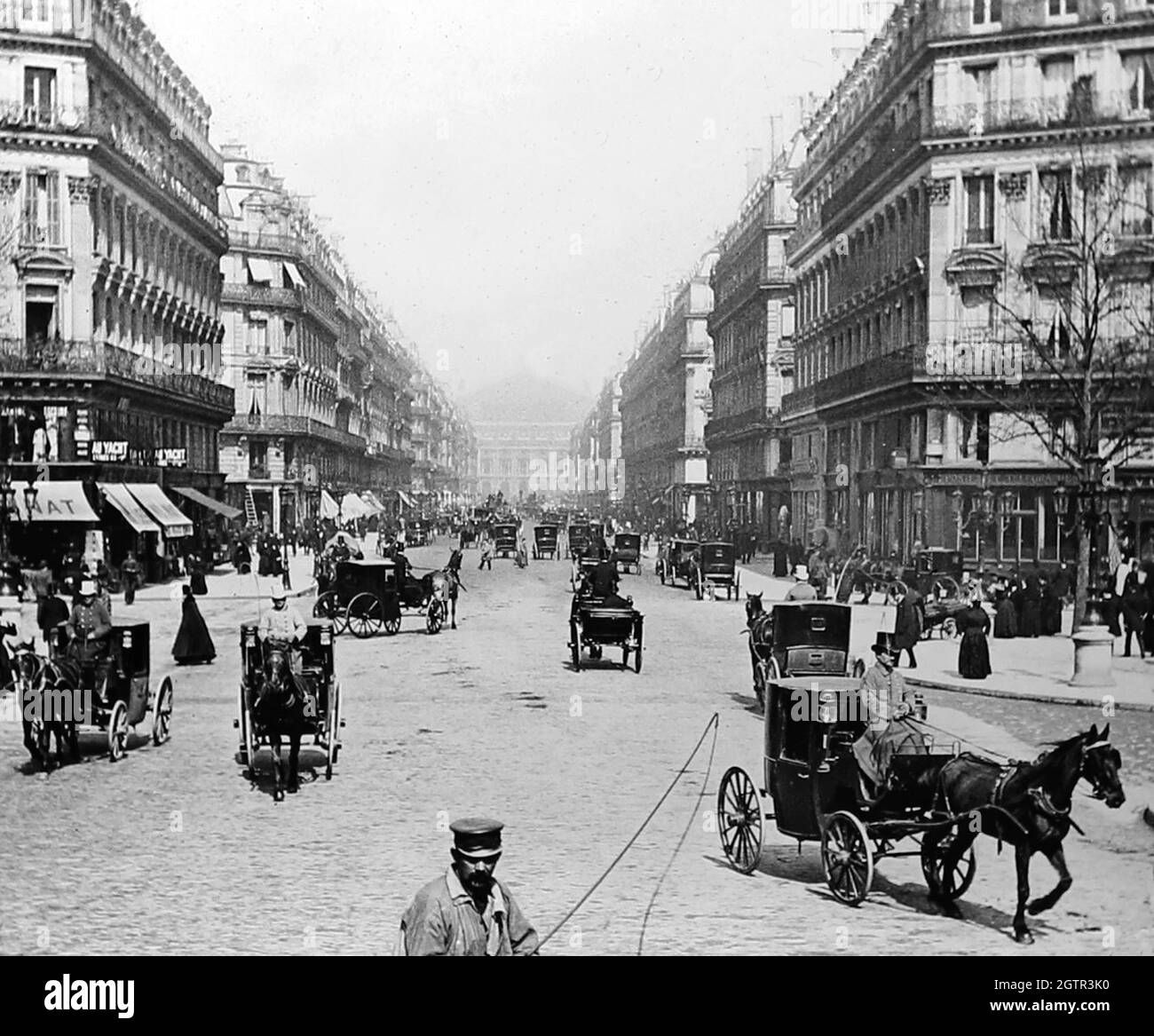 Lopera paris france opera Black and White Stock Photos & Images - Alamy
