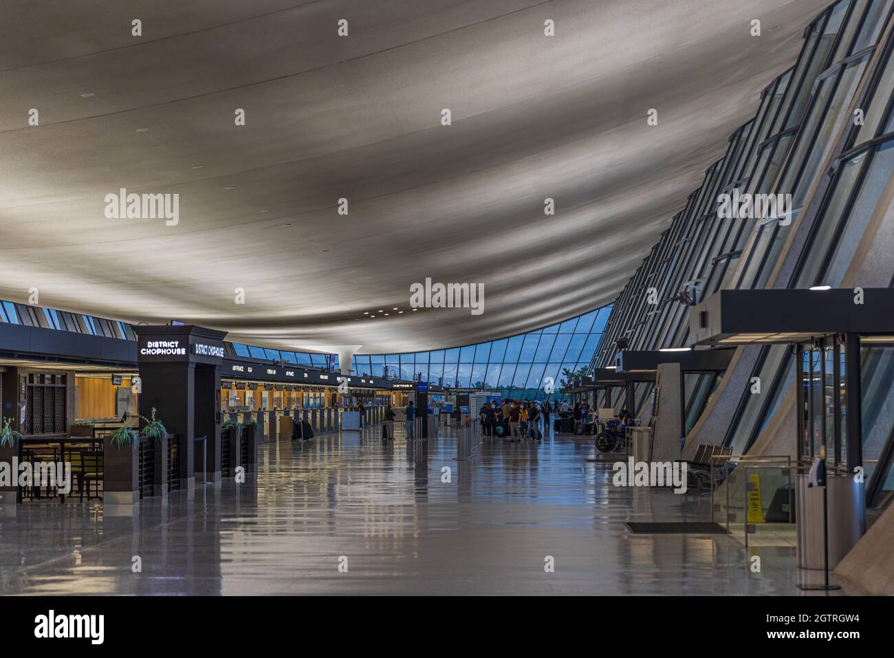 Interior dulles international airport hi-res stock photography and ...