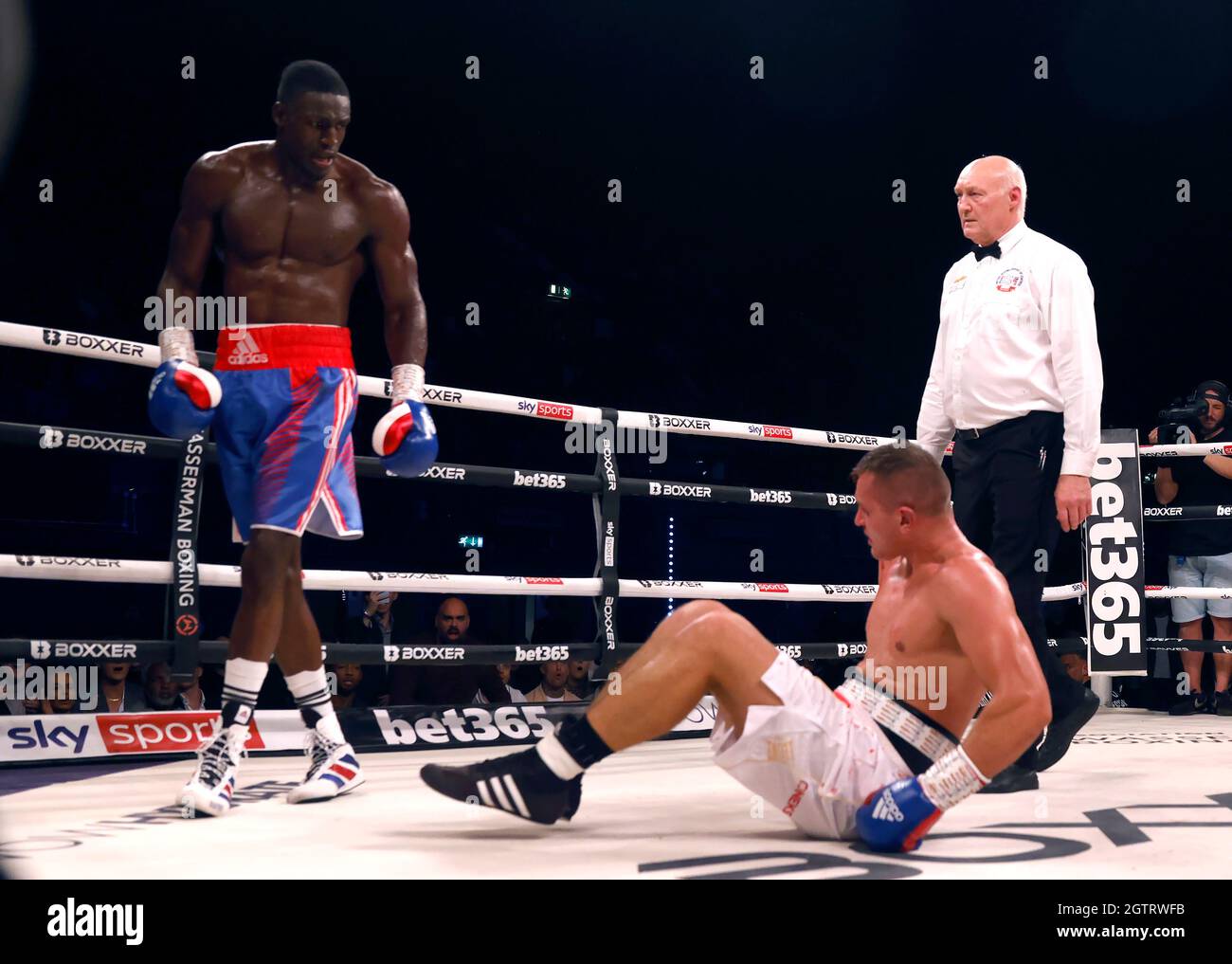 Richard riakporhe boxing hi-res stock photography and images - Alamy