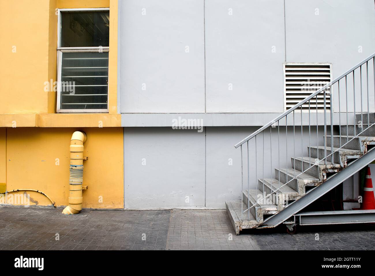 Multi level stairs hi-res stock photography and images - Alamy