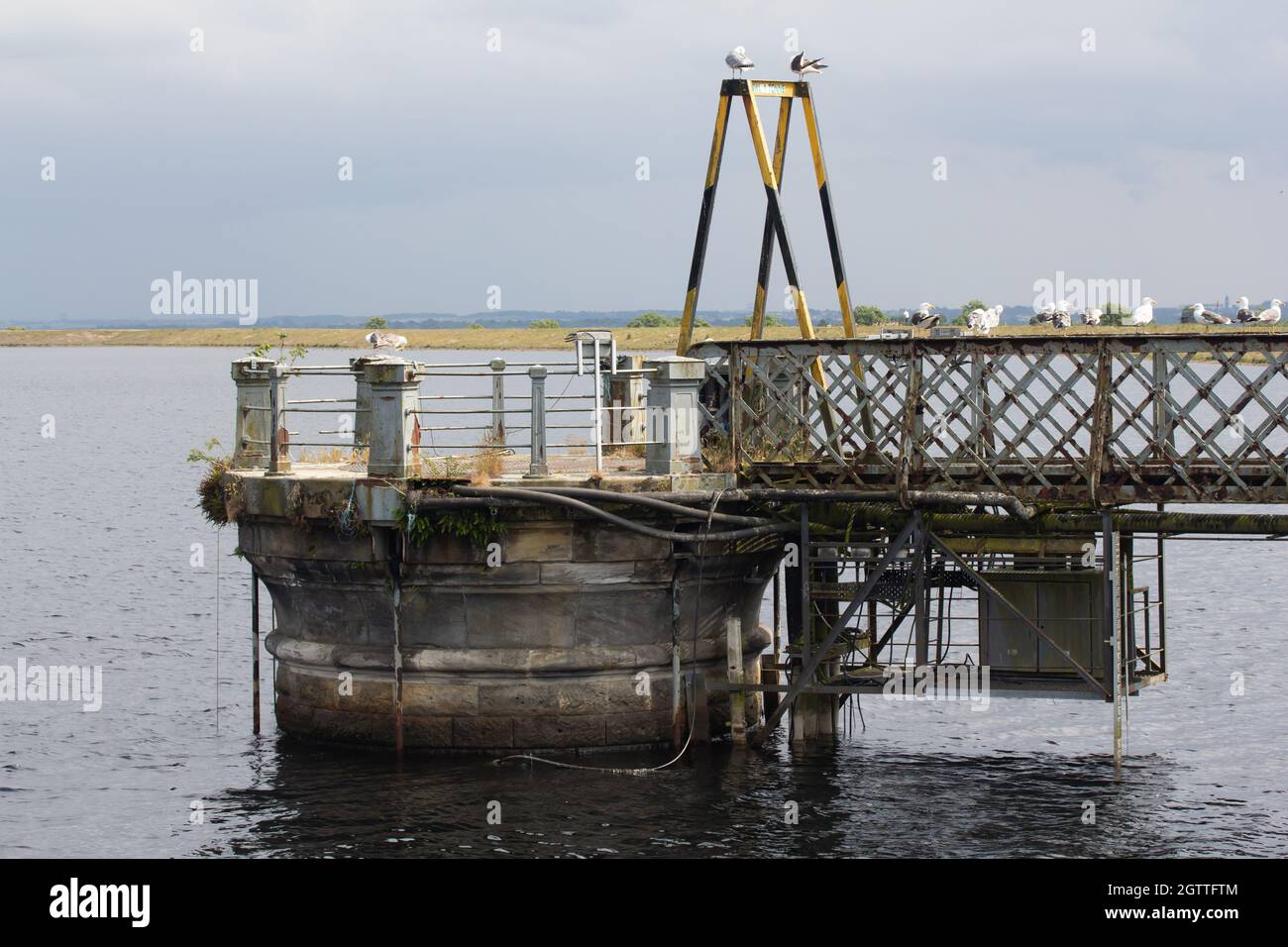 jetty in a reservoir Stock Photo - Alamy