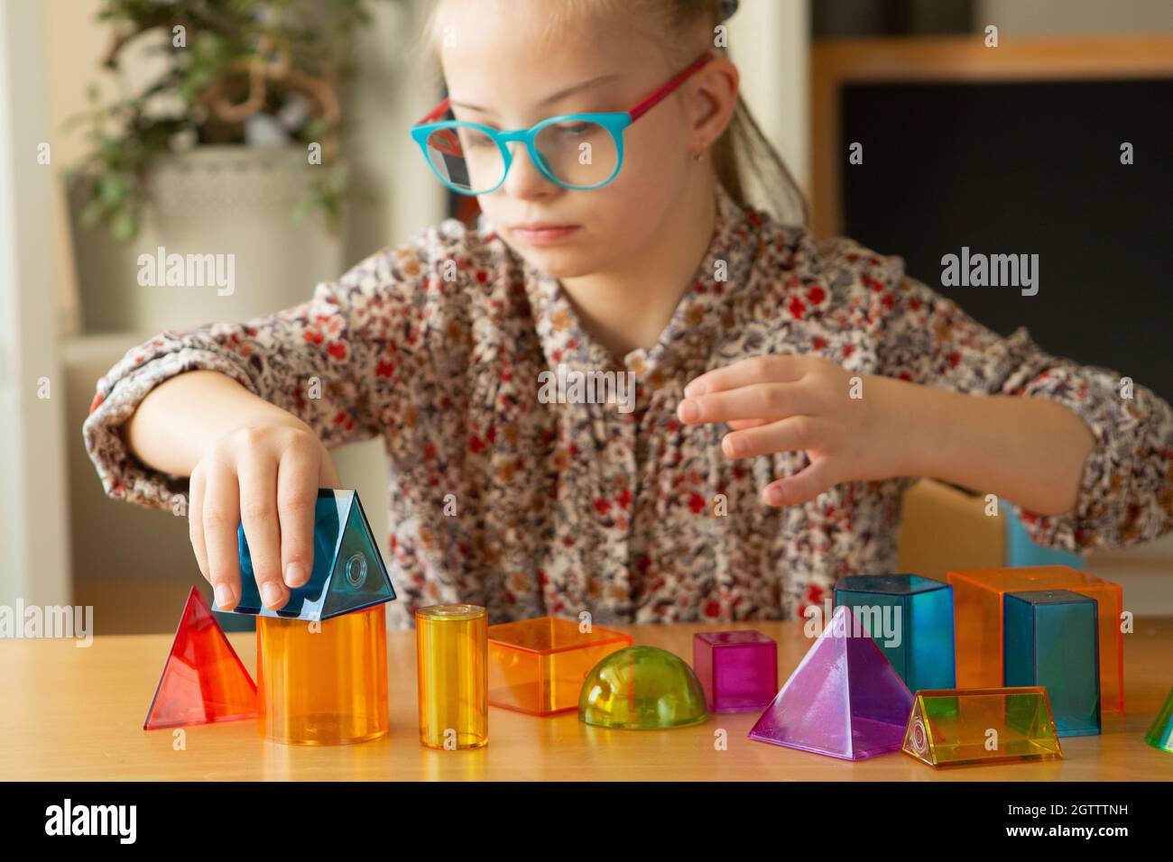 Shapes for montessori hi-res stock photography and images - Alamy
