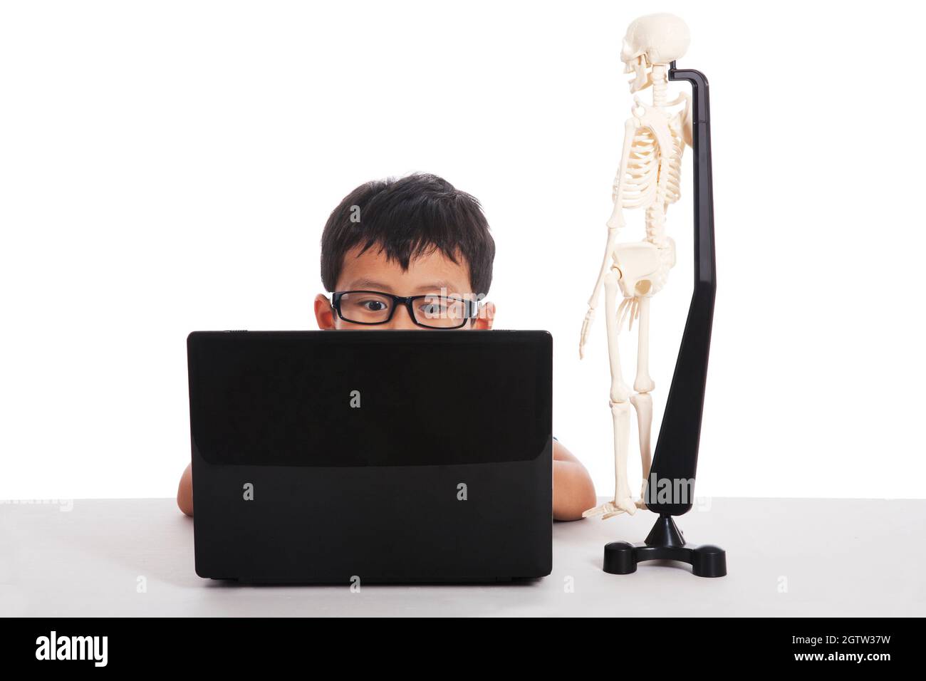 Skeleton using computer hi-res stock photography and images - Alamy