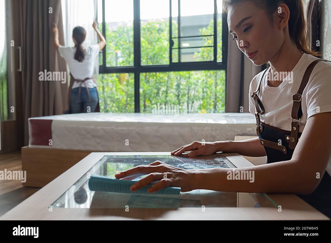 Indian home maid hi-res stock photography and images - Alamy