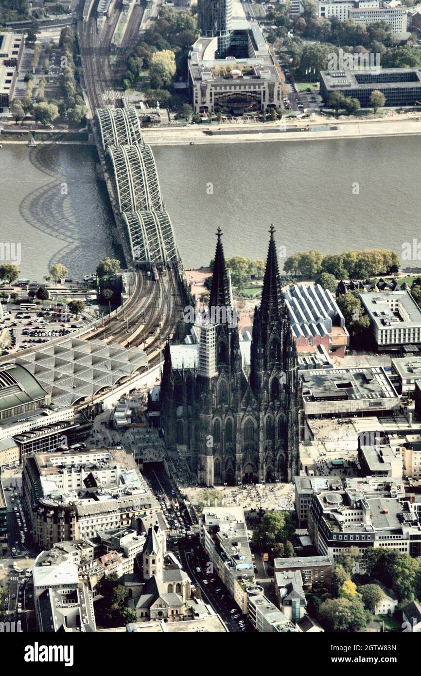 Townscape with cologne cathedral hi-res stock photography and images ...
